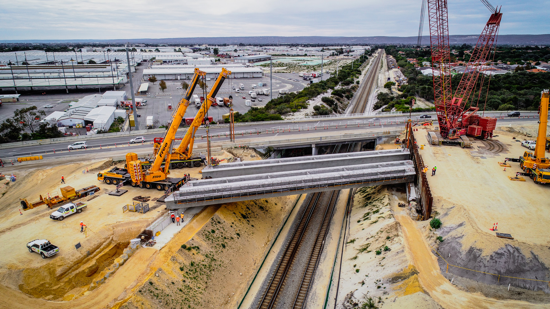 WA’s biggest manufactured bridge beams installed on METRONET - Cranes ...