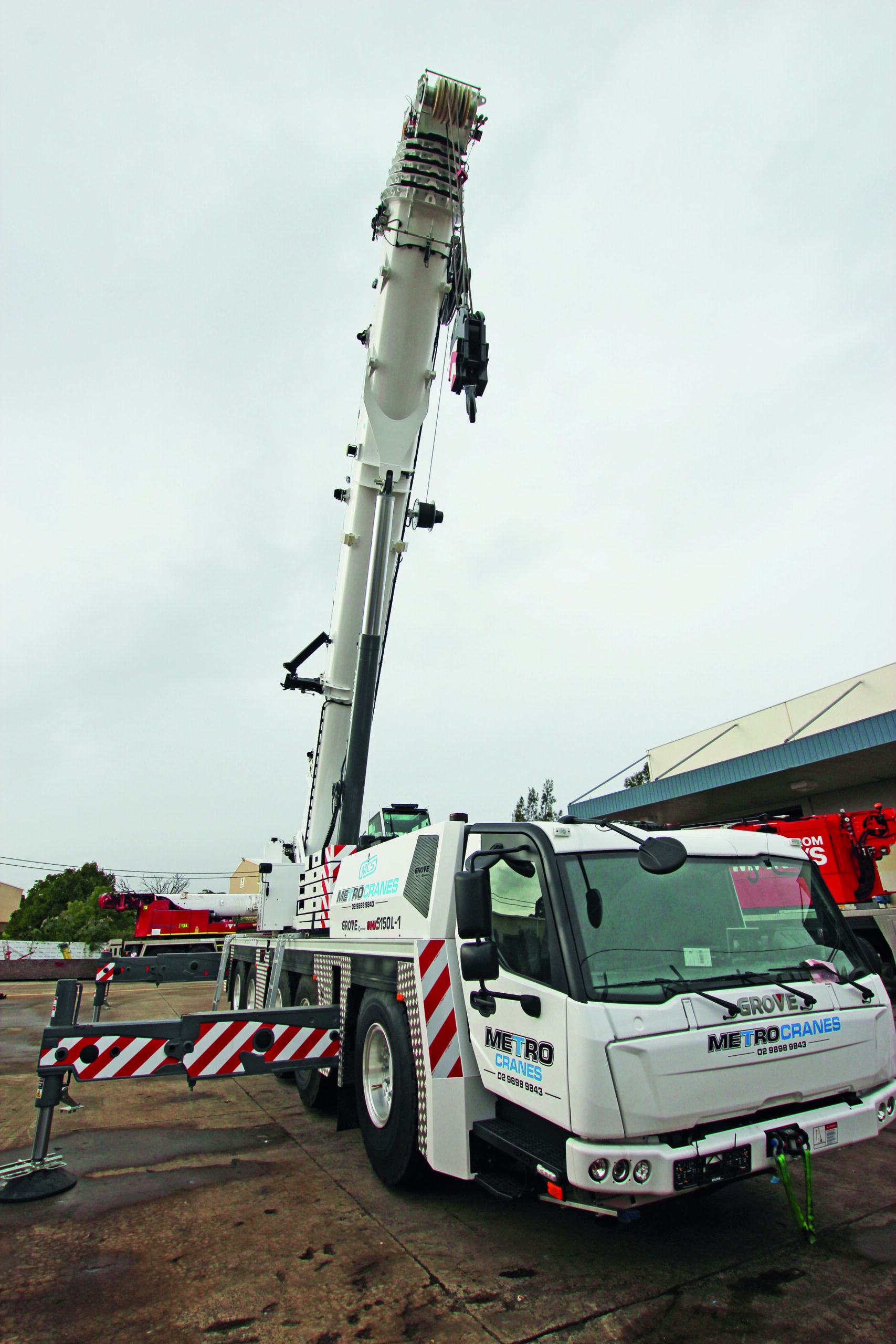 Metro Cranes groove with Grove - Cranes & Lifting