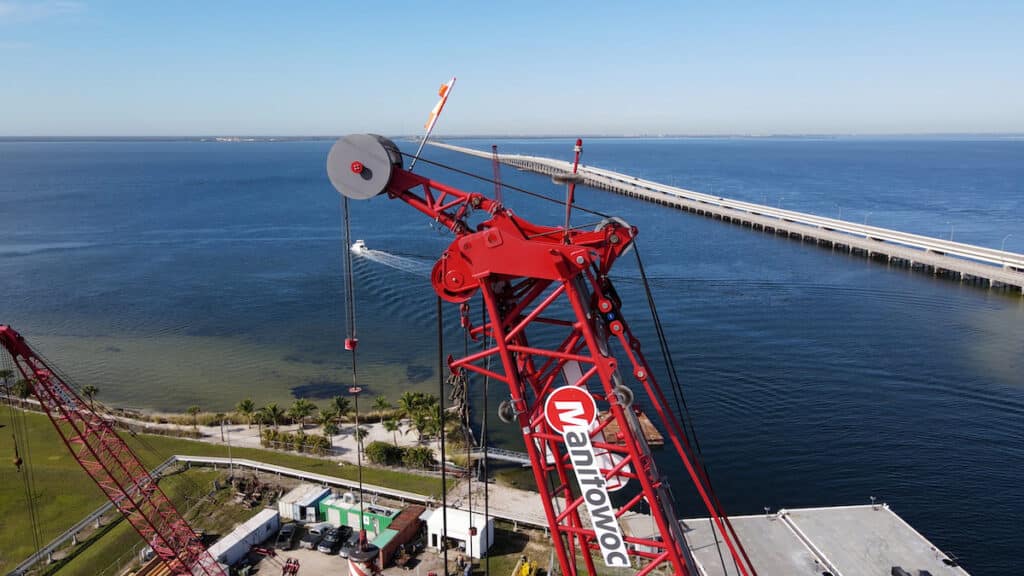 Mega fleet of Manitowoc crawler cranes creates a new chapter in the ...