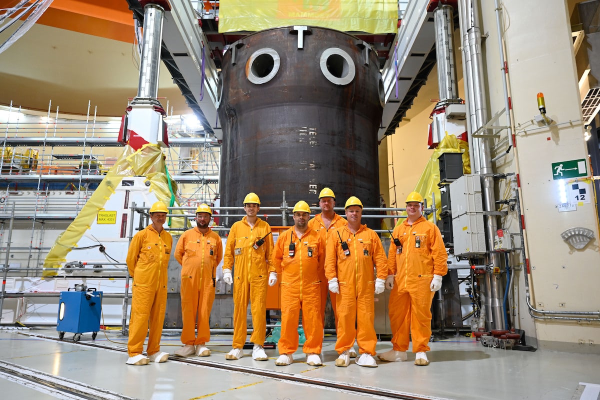 Mammoet complete mammoth 400-tonne lift at powerplant in Germany ...