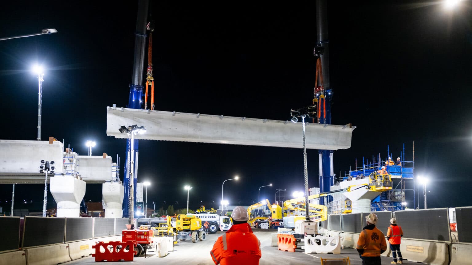 Advanced Cranes complete lifts on 1700-tonne rail bridge for Victoria's ...