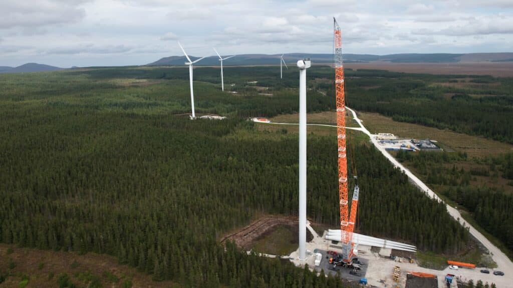 Global Wind Projects completes first project, acquires new Liebherr ...
