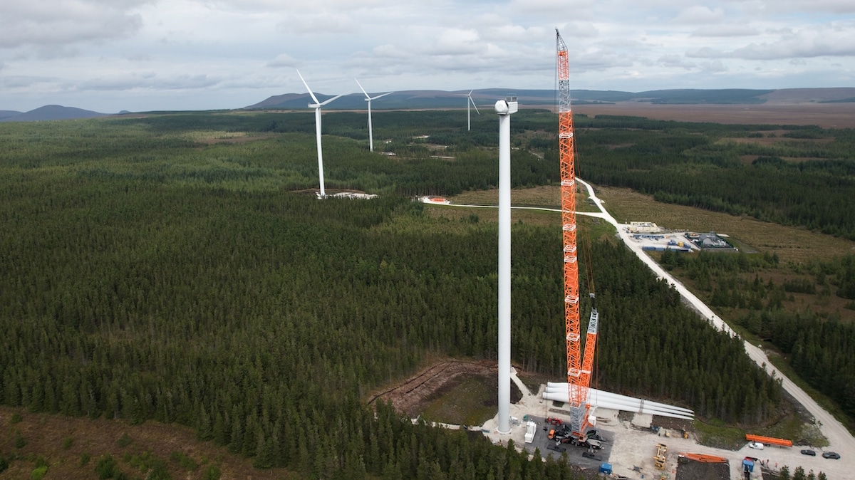 Global Wind Projects completes first project, acquires new Liebherr ...