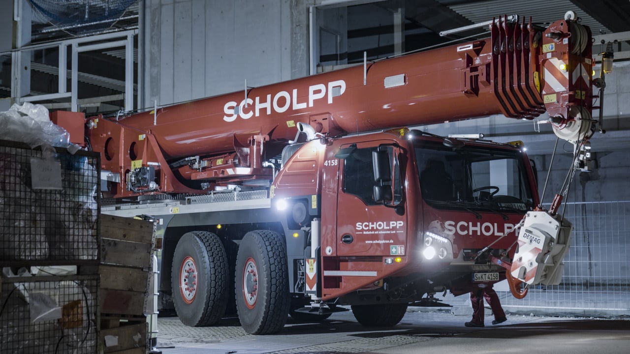 Tadano AC4.080-1 performs in key lifts for Scholpp - Cranes & Lifting