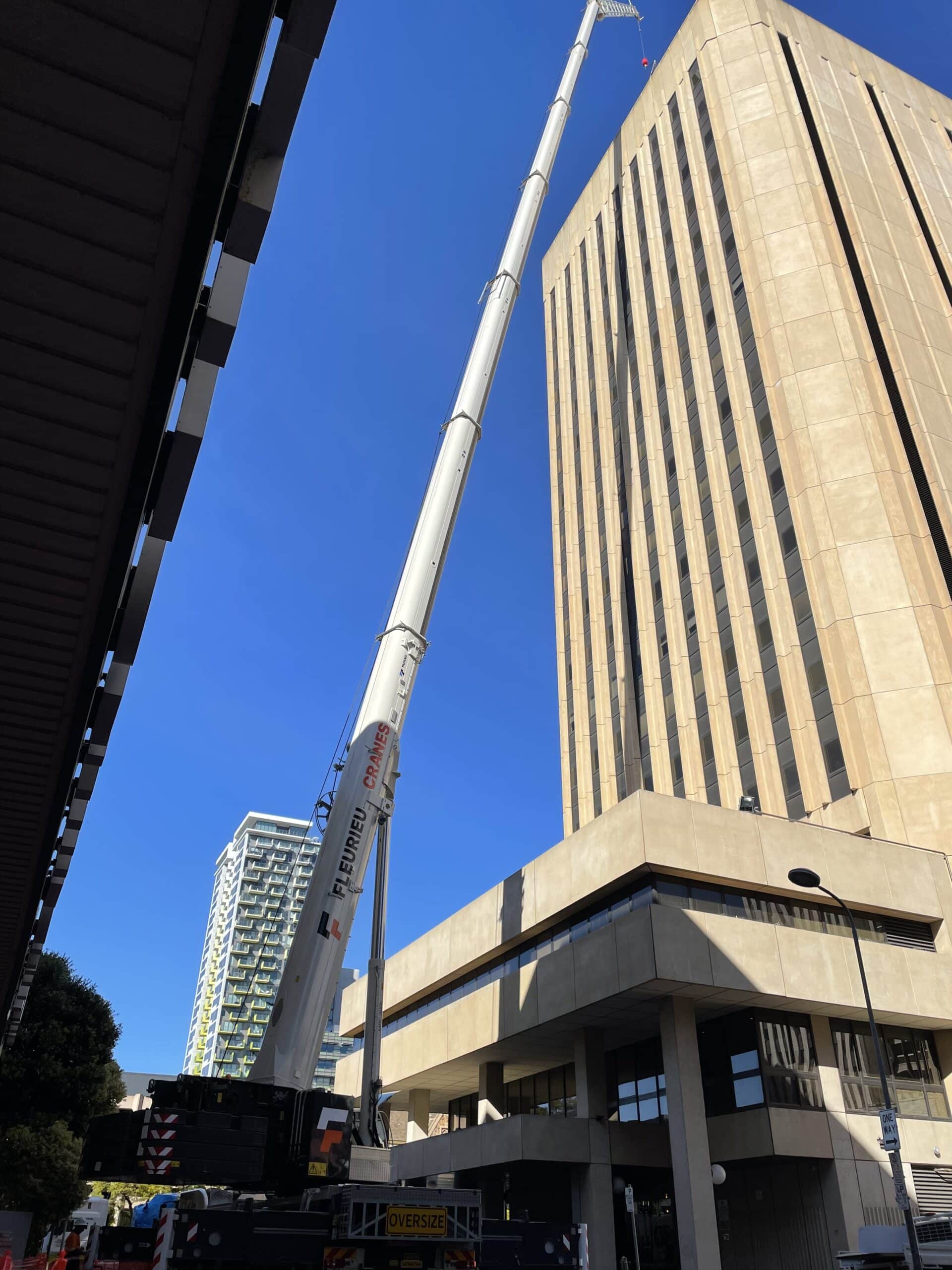 Fleurieu Cranes' new 300T Tadano - Cranes & Lifting