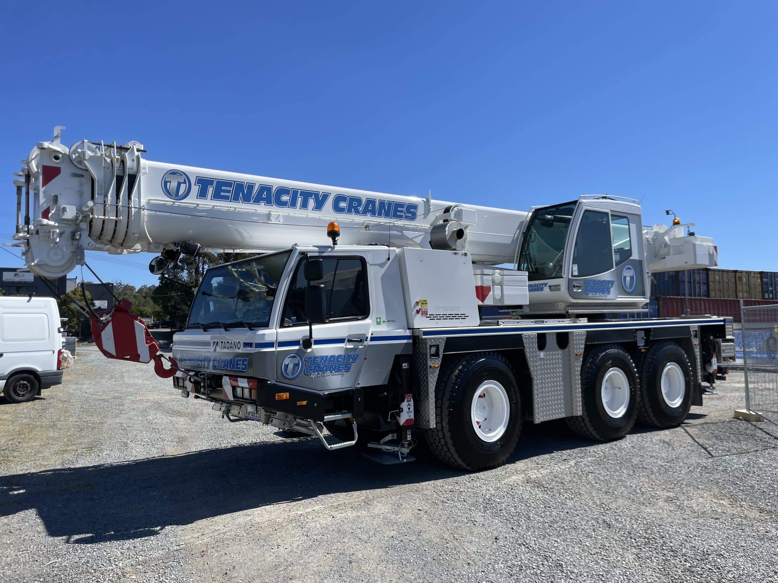 Tenacity Cranes' first in Queensland - Cranes & Lifting