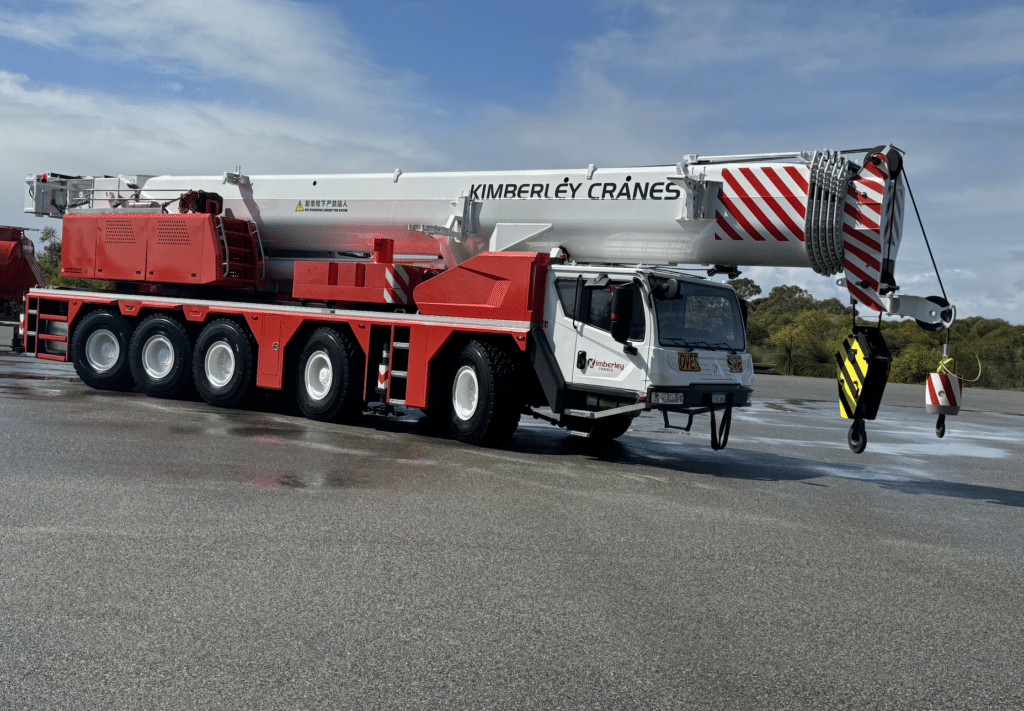 Big crane, big country - Cranes & Lifting
