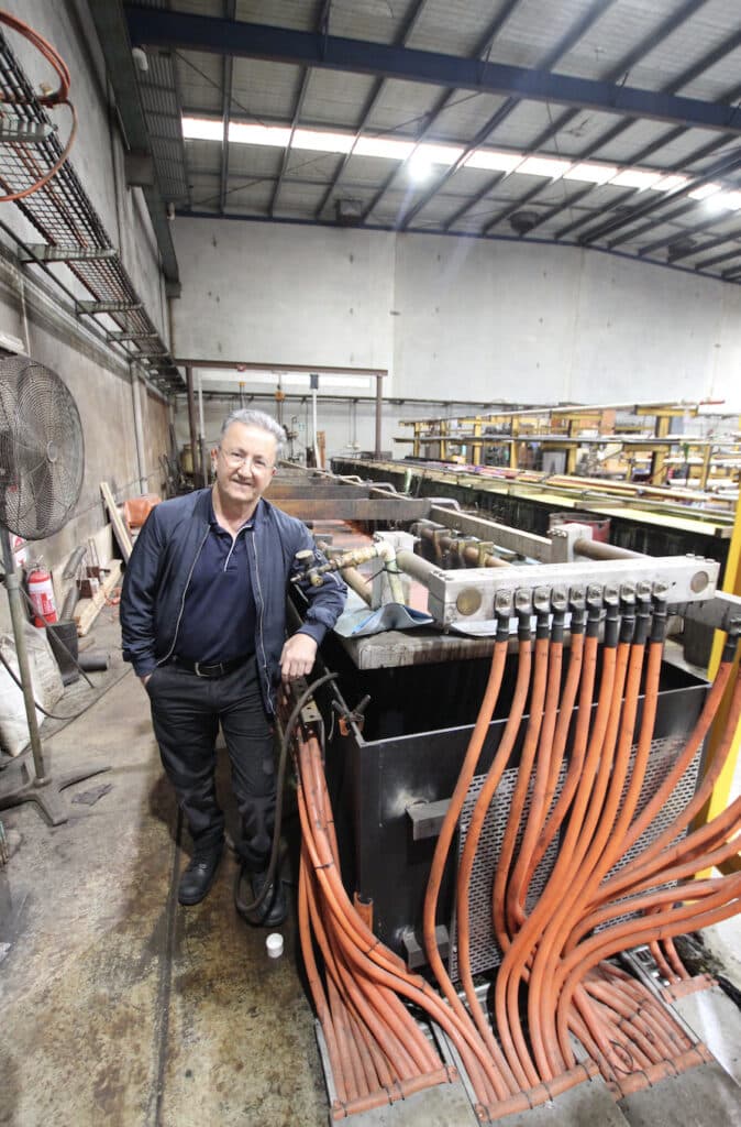 Your one stop hydraulics shop - Cranes & Lifting