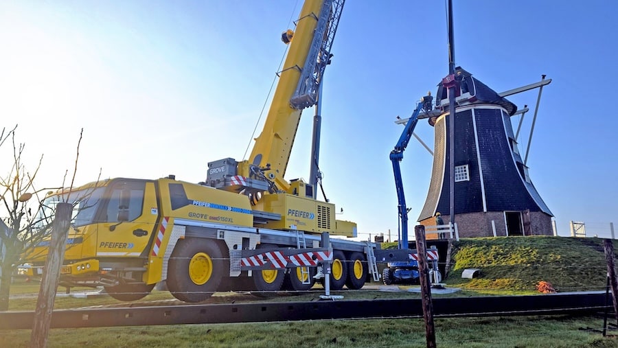 Grove crane helps restore historic 200-year-old windmill - Cranes & Lifting