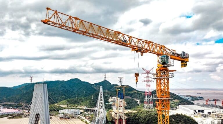 Potain cranes support construction of one of the world’s longest-span ...